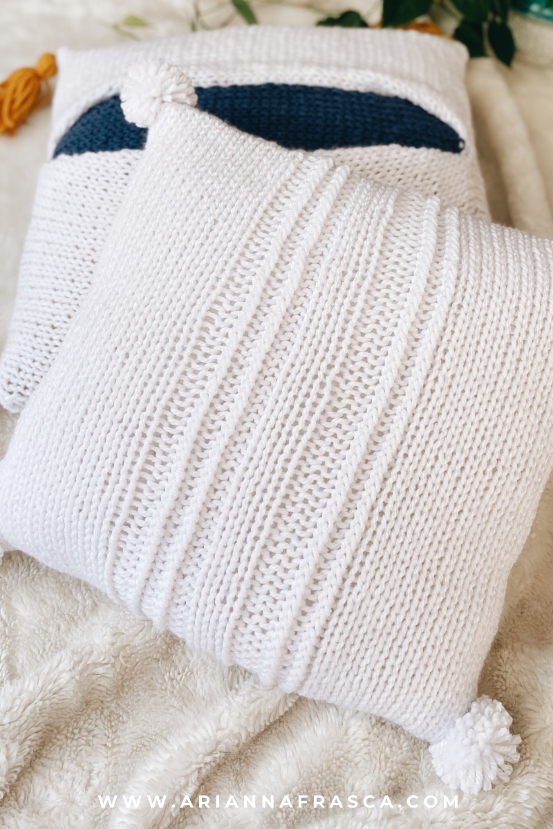 Cream Pillows - Knitting pattern - Arianna Frasca