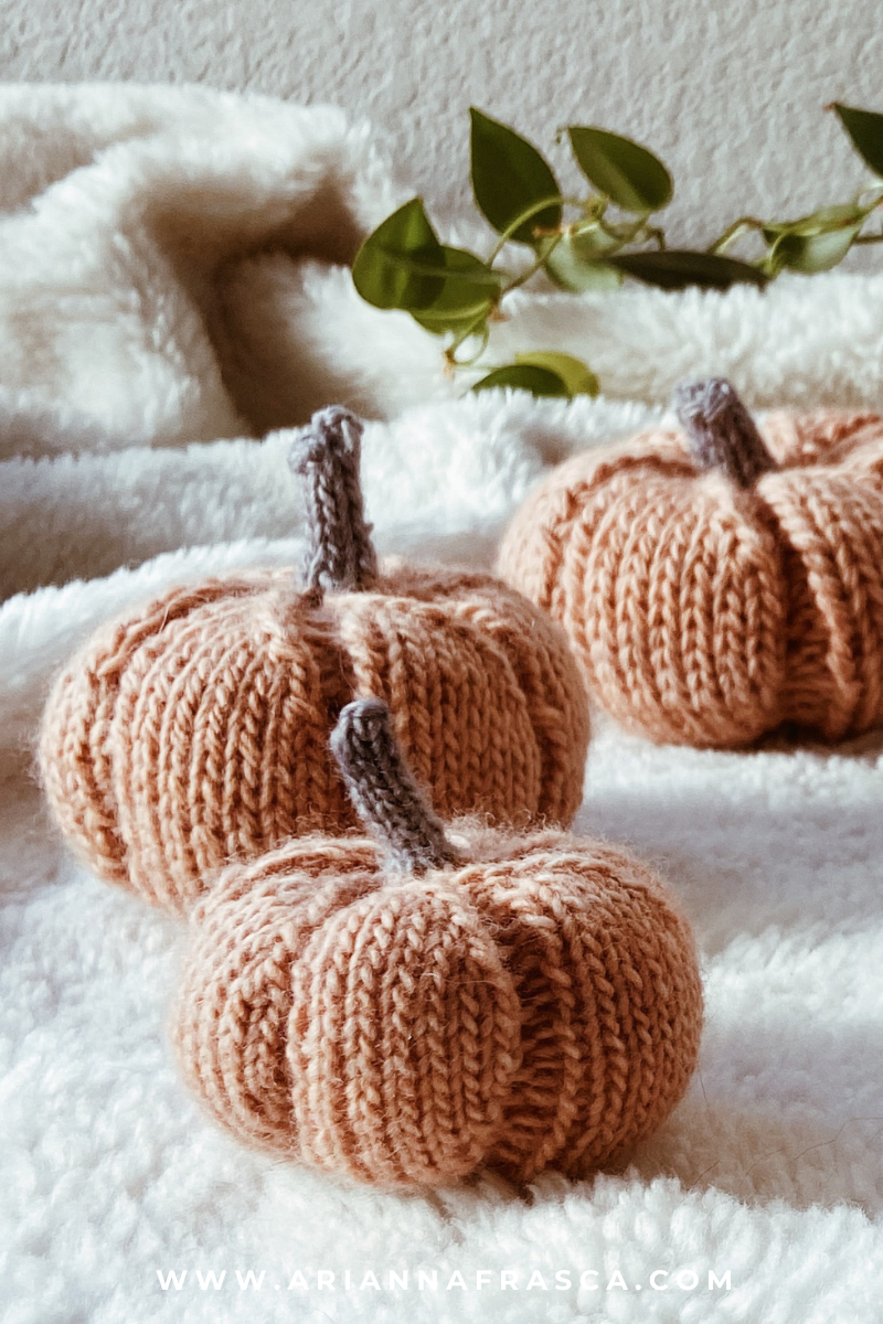 Pumpkins - Knitting Pattern - Arianna Frasca